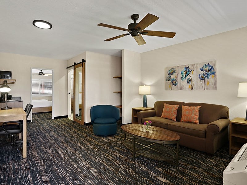 Yuma Hotel Suites | La Fuente Inn & Suites